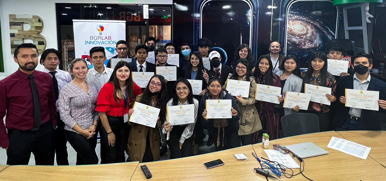 BGR Banco General Rumiñahui - Hackathon BGR, un día con la academia - Noticias